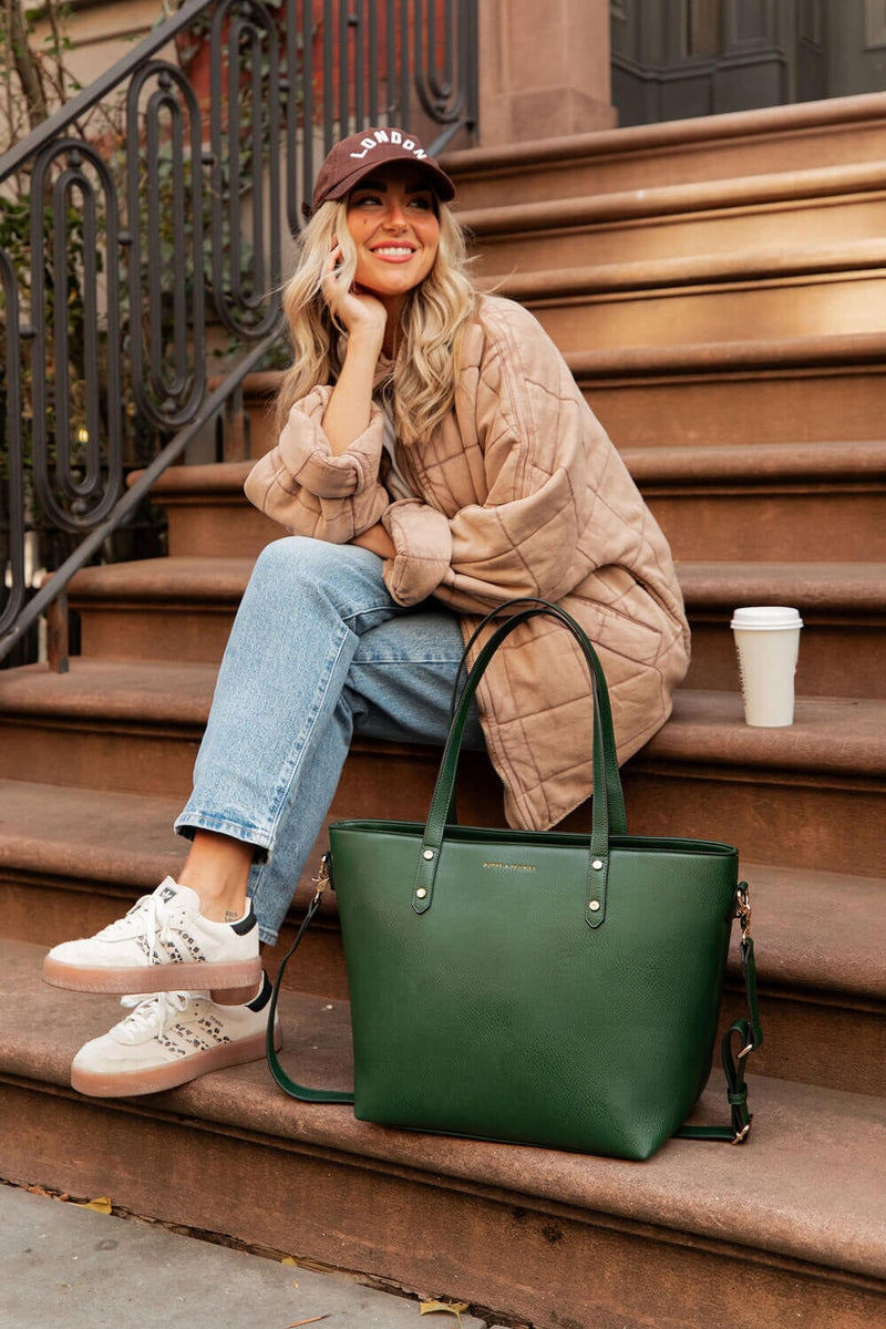GO-GETTER TOTE Heritage Green – Poppy & Peonies